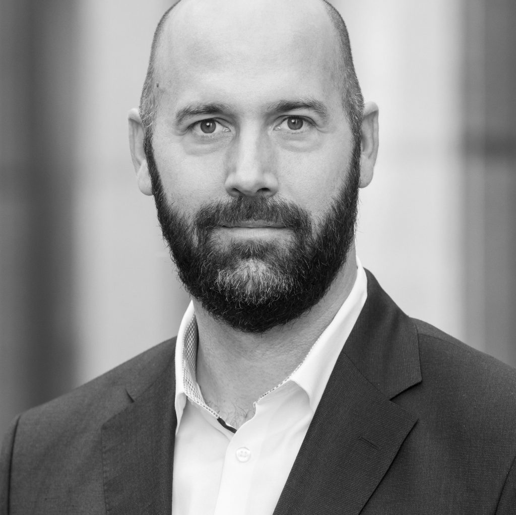 Berlin Brandenburg Innovation Award: eco Managing Director Alexander ...