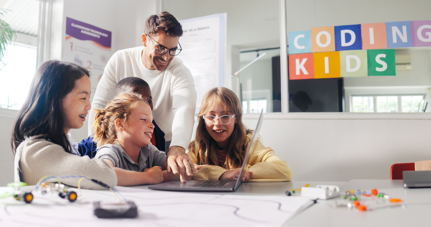 eco Survey: Every Second Person Sees Growing Educational Opportunities ...